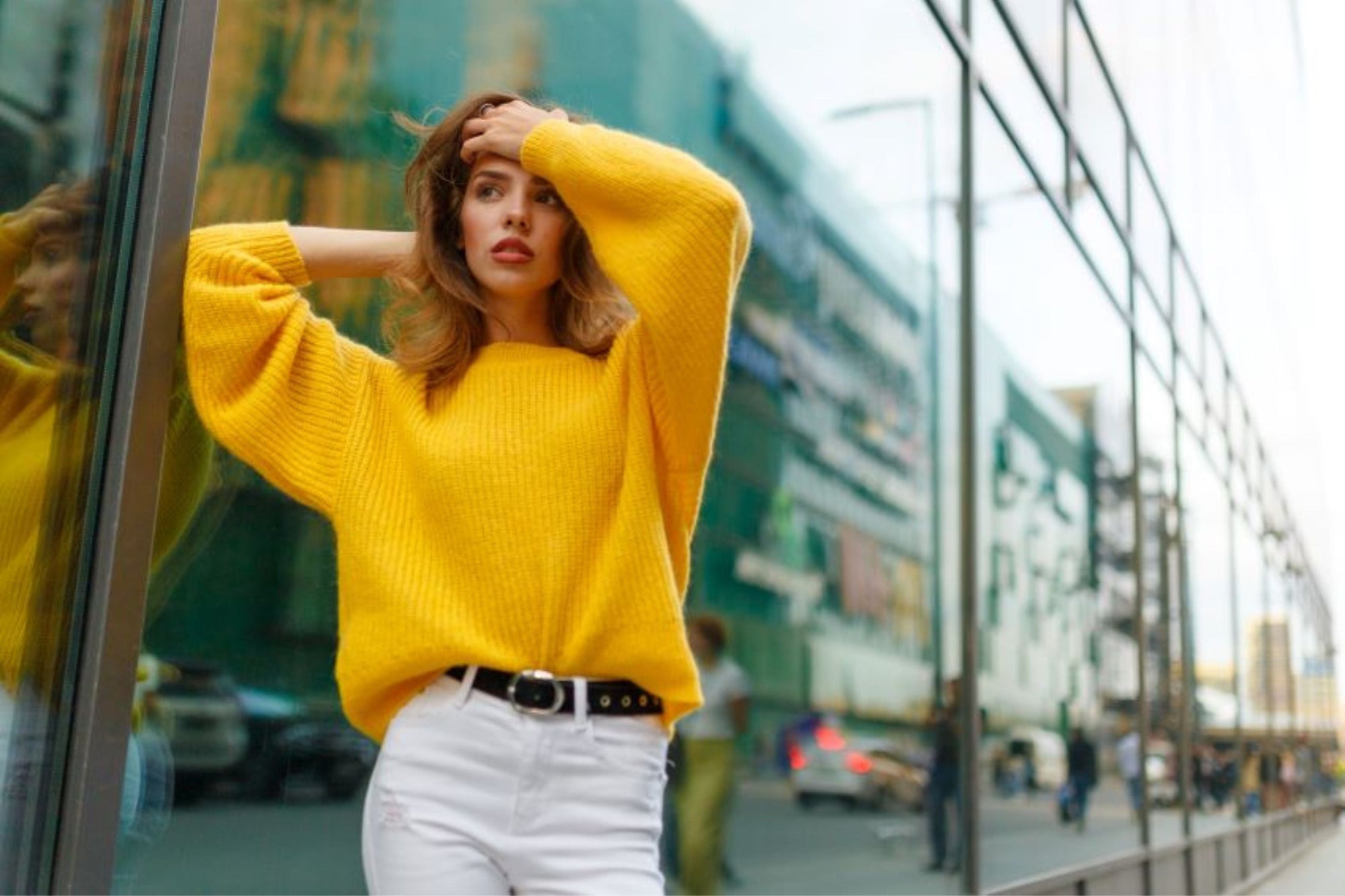 Colores que combinan con el amarillo para tus looks de moda
