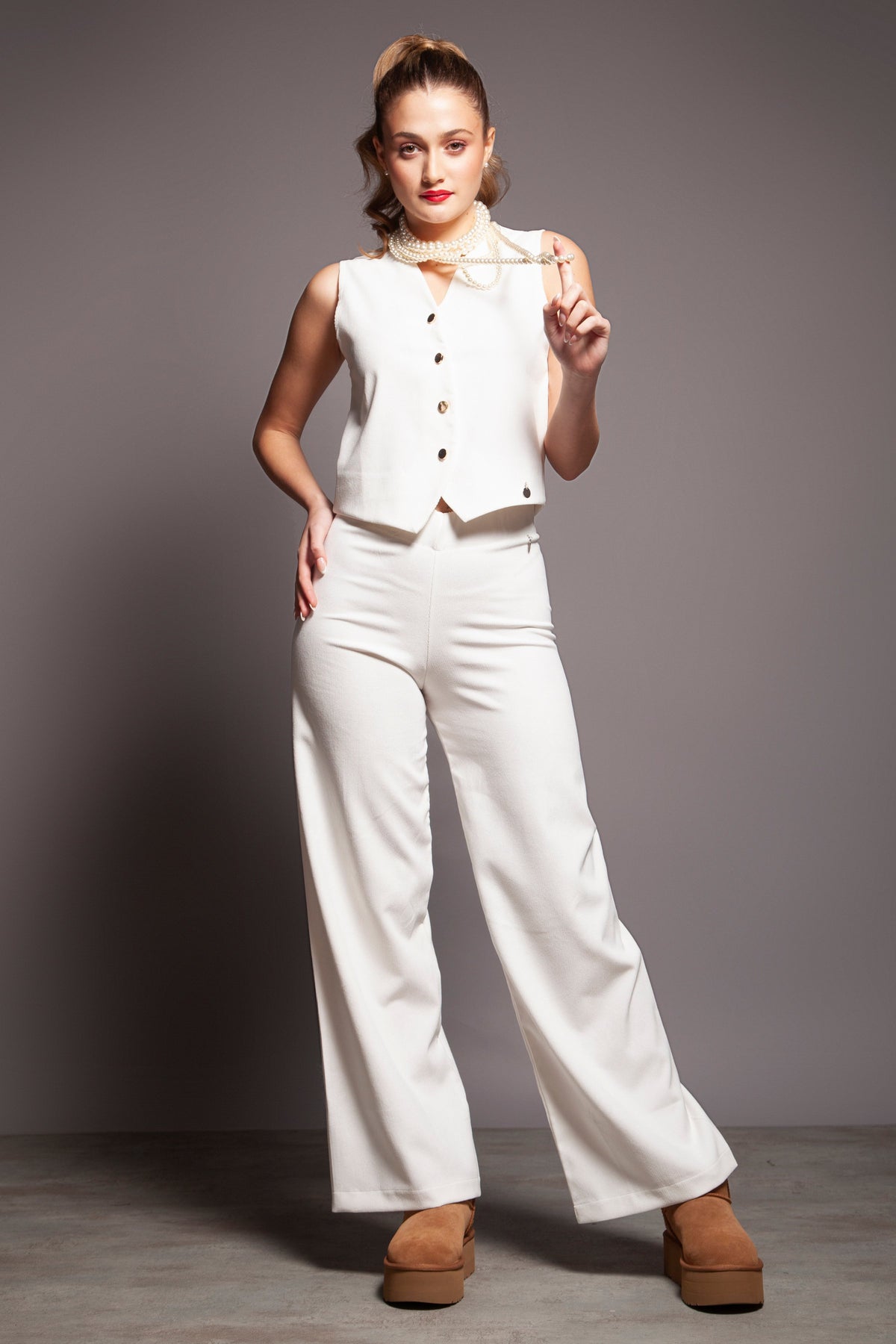 Conjunto blanco chaleco botones y pantalon Lolitas&L